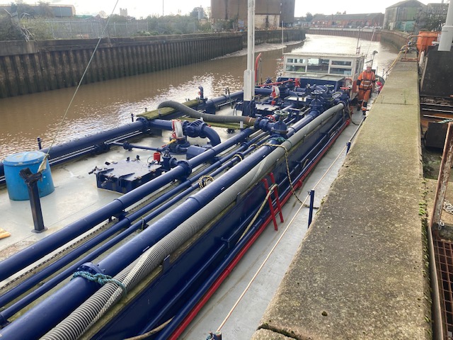 RIX Eagle Fuel Barge | UK Export & Worldwide Shipping